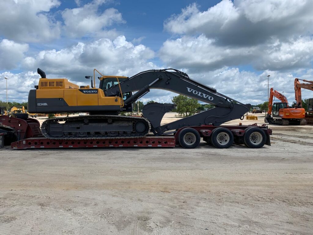 Most Common Heavy Equipment Transported in North America - Heavy ...