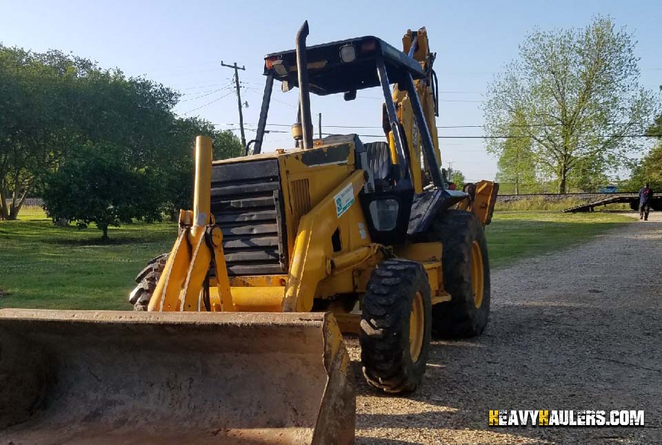 Backhoe Shipping Services | Heavy Haulers | (800) 908-6206