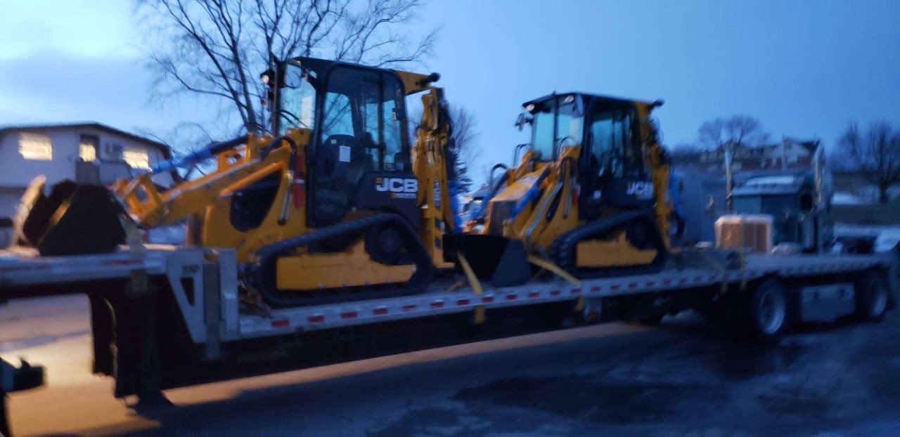 Oregon Equipment Transport Services | Heavy Haulers!