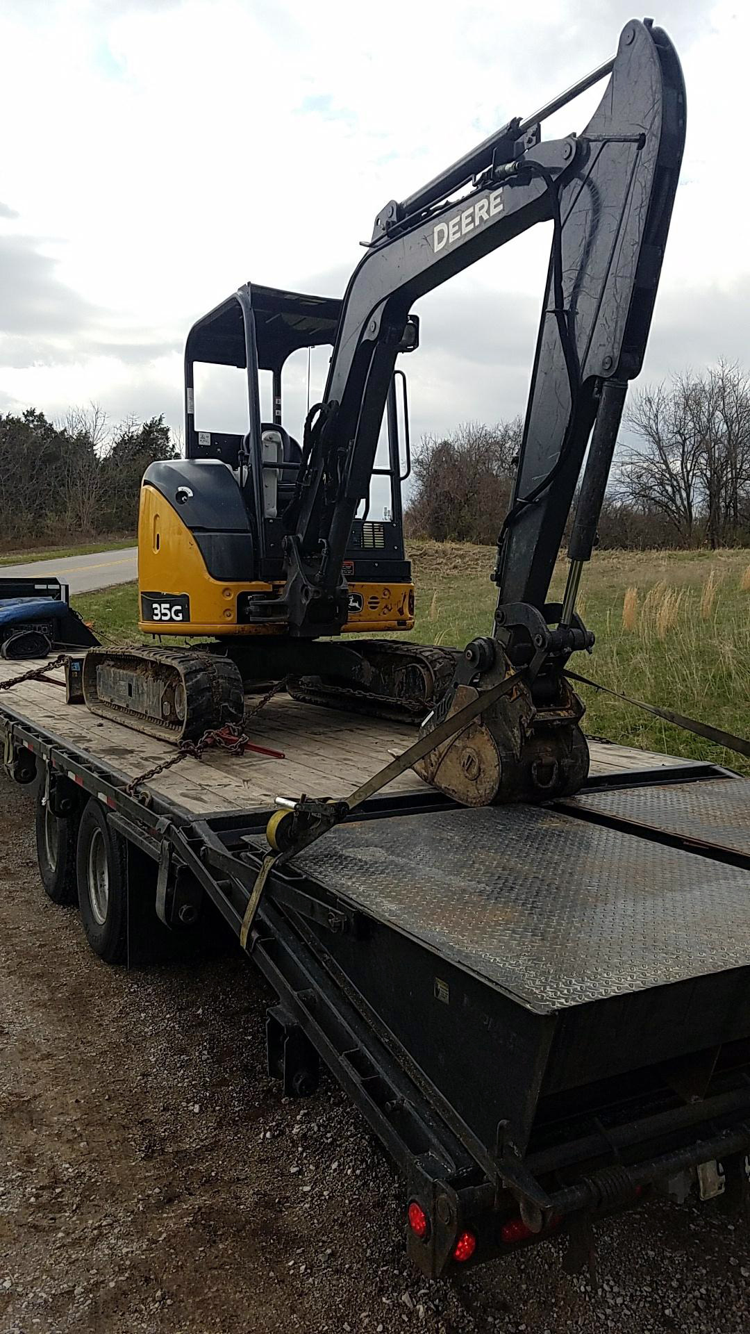 Mini Excavator Shipping Services | Heavy Haulers | (800) 908-6206
