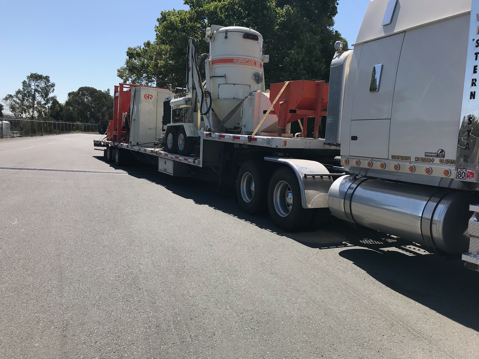 Miscellaneous Equipment Shipping Services | Heavy Haulers
