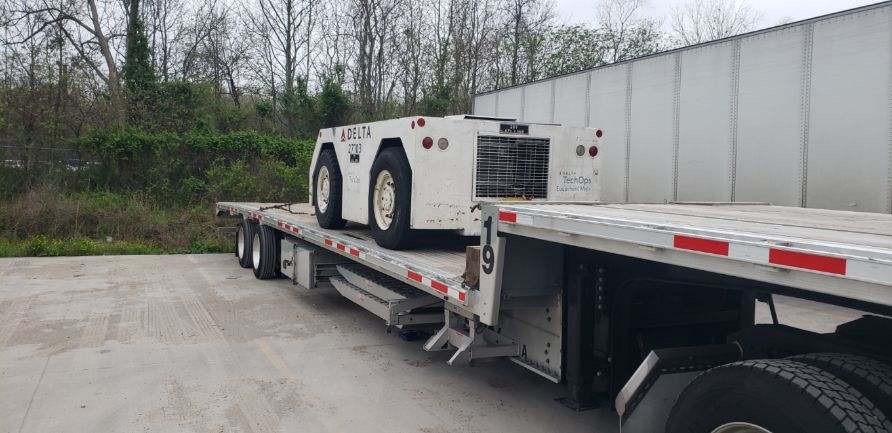 Airline Pushback & Tug Tractor Shipping Services | (800) 908-6206